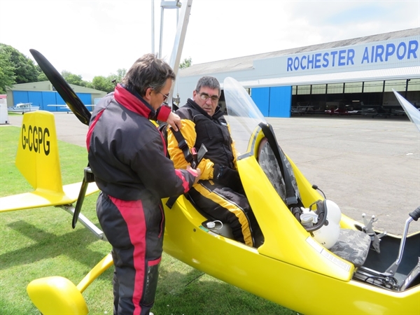 Gyrocopter Flights in Kent in Open-Cockpit Autogyros | Prices From £80.00