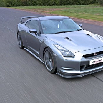 Learn How to Drive The Nissan GTR with Expert Drivers