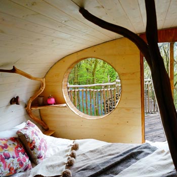 UK Romantic Breaks in Tree Houses with Into The Blue
