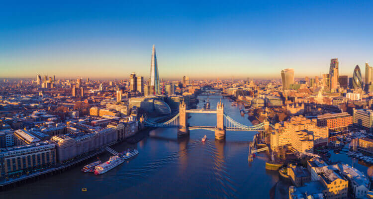 Ideas for adventurous dates in London - Into The Blue blog