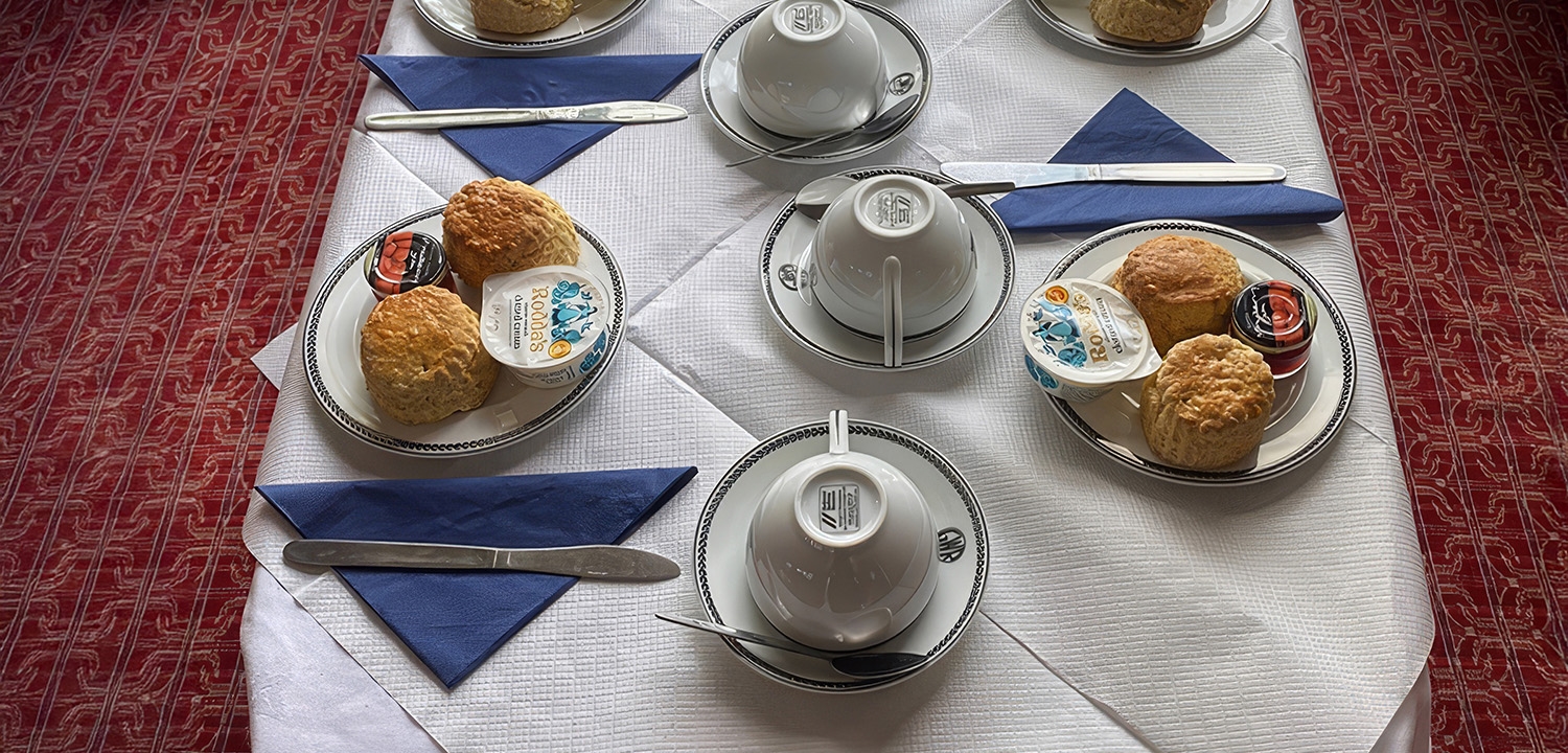 Chiltern Hills Steam Train Cream Tea - Departing Chinnor Railway ...