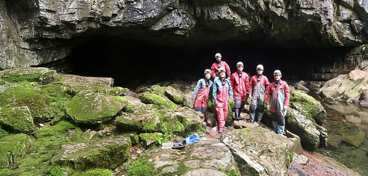 Caving Brecon Beacons South Wales | Prices From £59.00