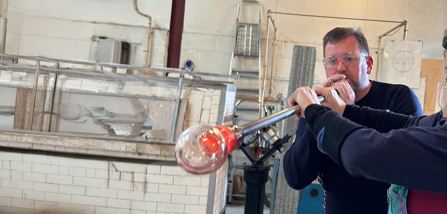 Glass Bauble Making Workshops in Buckinghamshire near Aylesbury ...