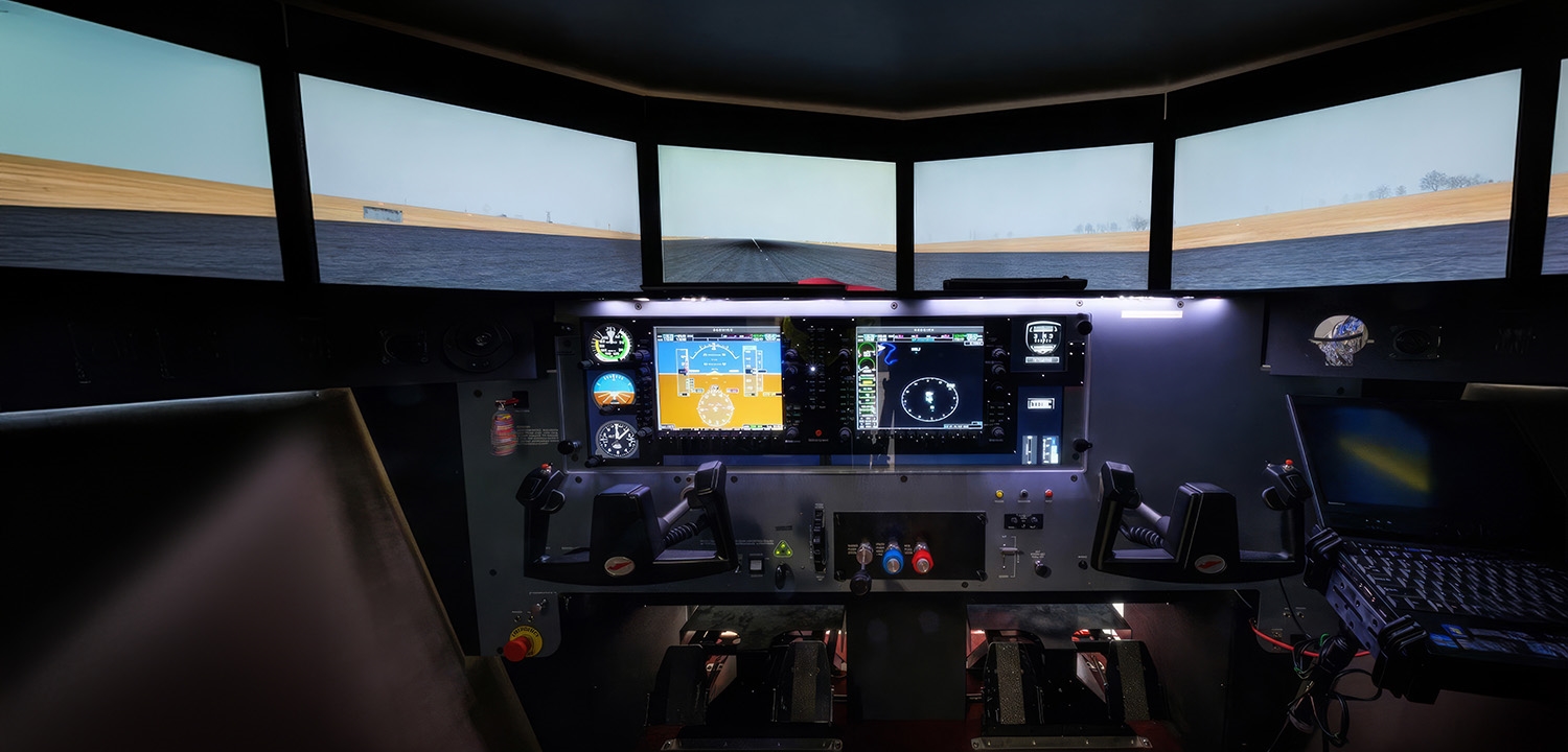 Full-motion Flight Simulator Sessions at Gloucestershire Airport ...
