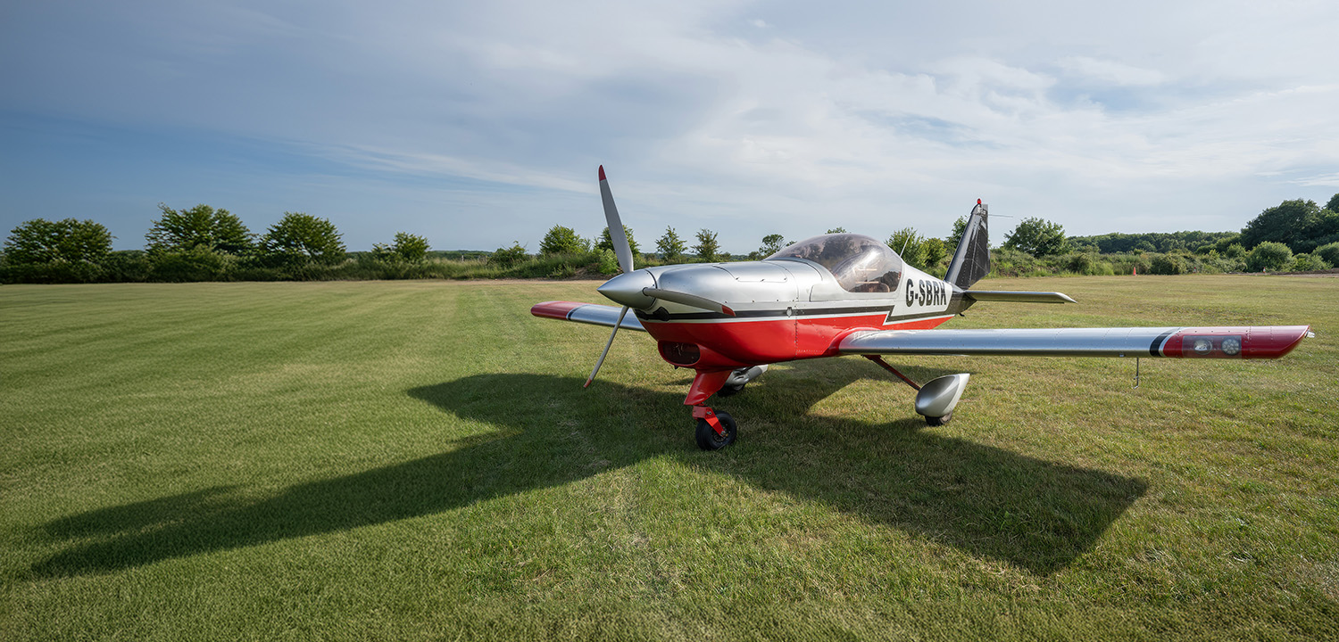 Flying Lessons in Northamptonshire in Two & Four-seater Planes | Prices ...