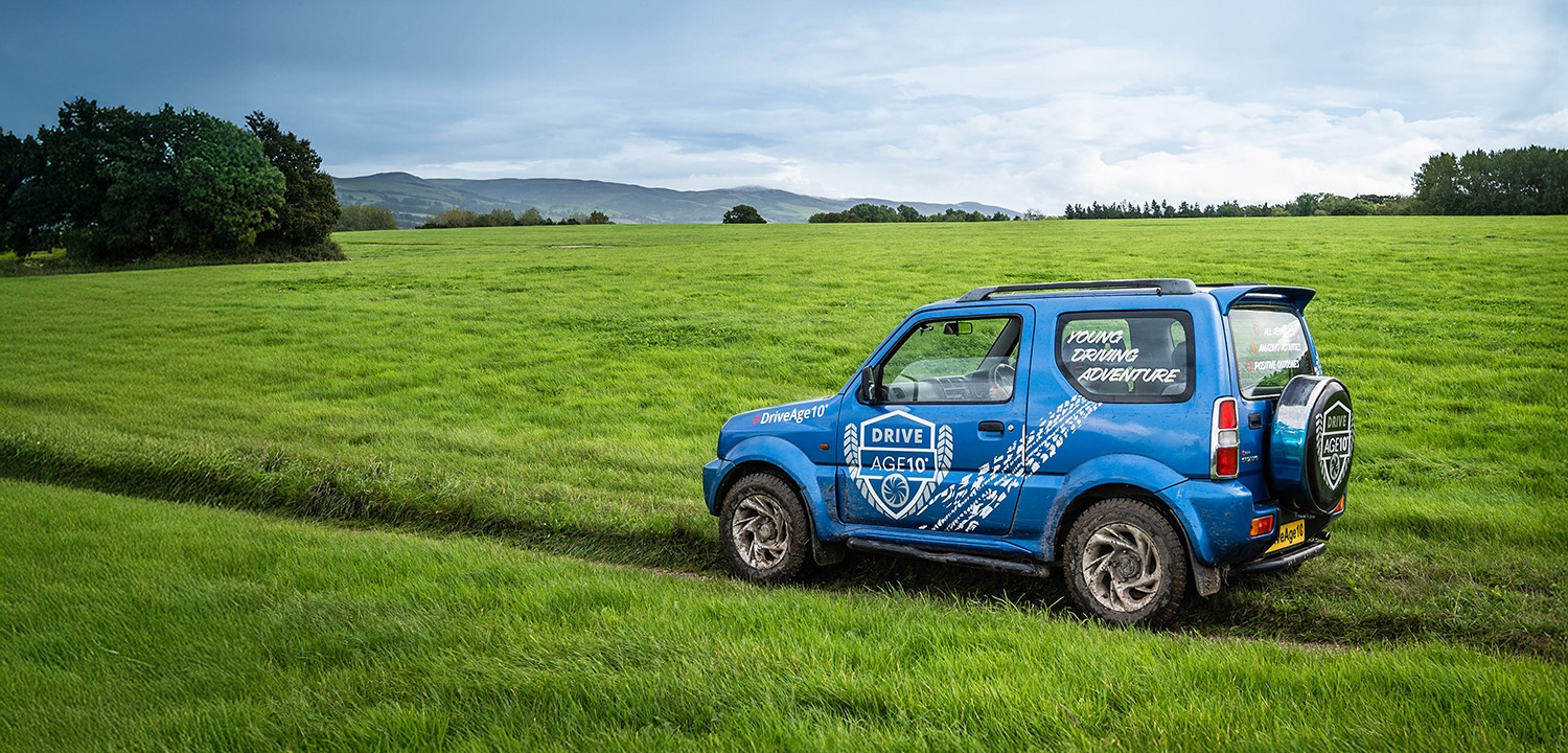 Junior 4x4 Offroad Driving for 10yrs+ around Lleweni Parc in Denbigh ...