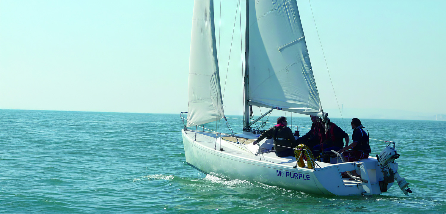 Sailing Brighton with a Two Day Course from Into The Blue | Prices From ...