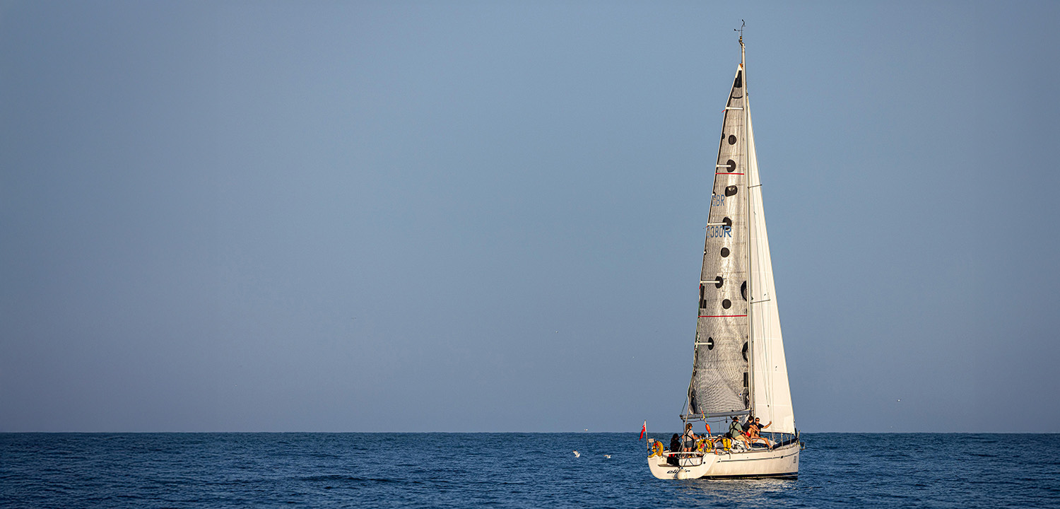Brighton Sailing Cruises with Bubbly & Sussex Coastline Views | Prices ...