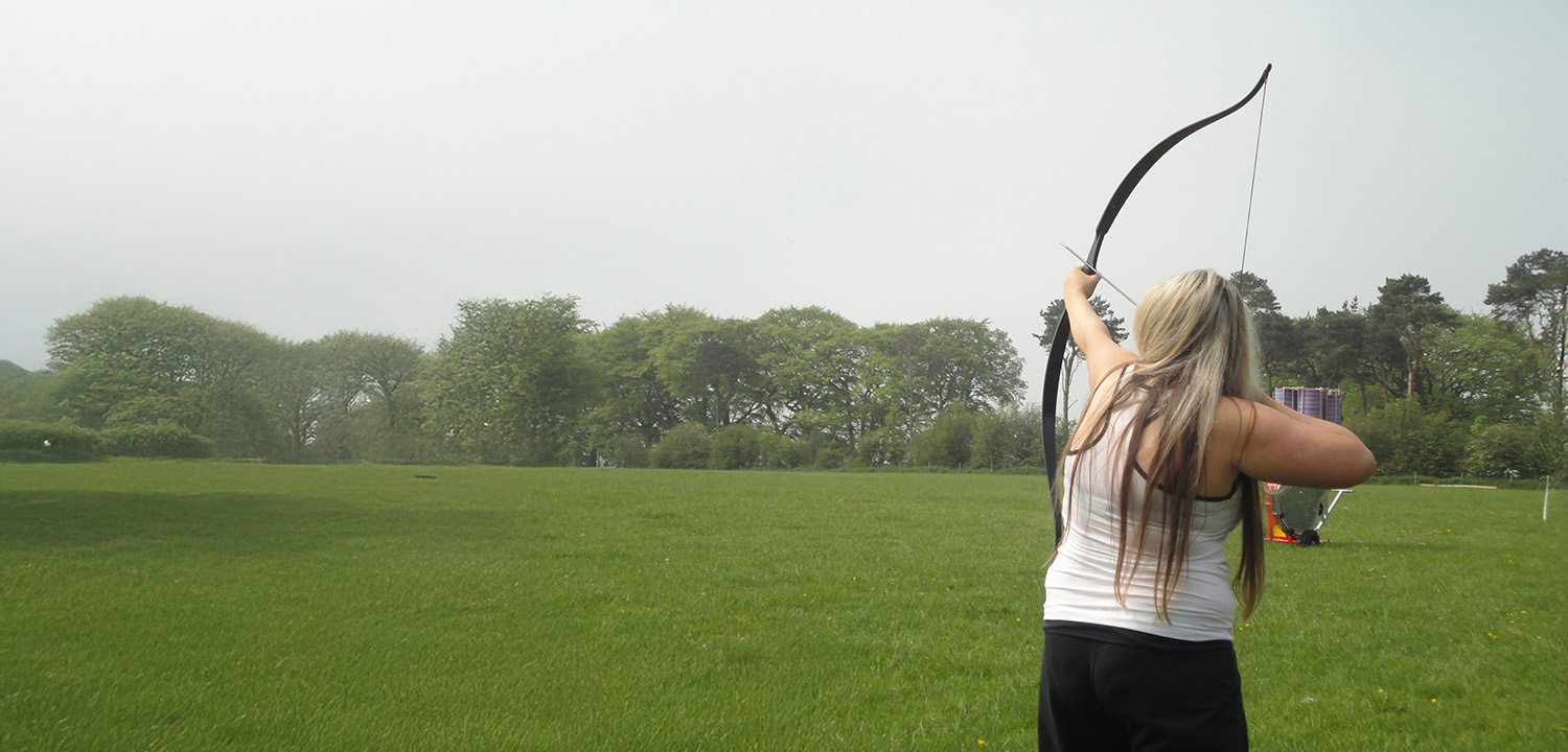 Moving Target Archery Lessons near Macclesfield at Into The Blue ...