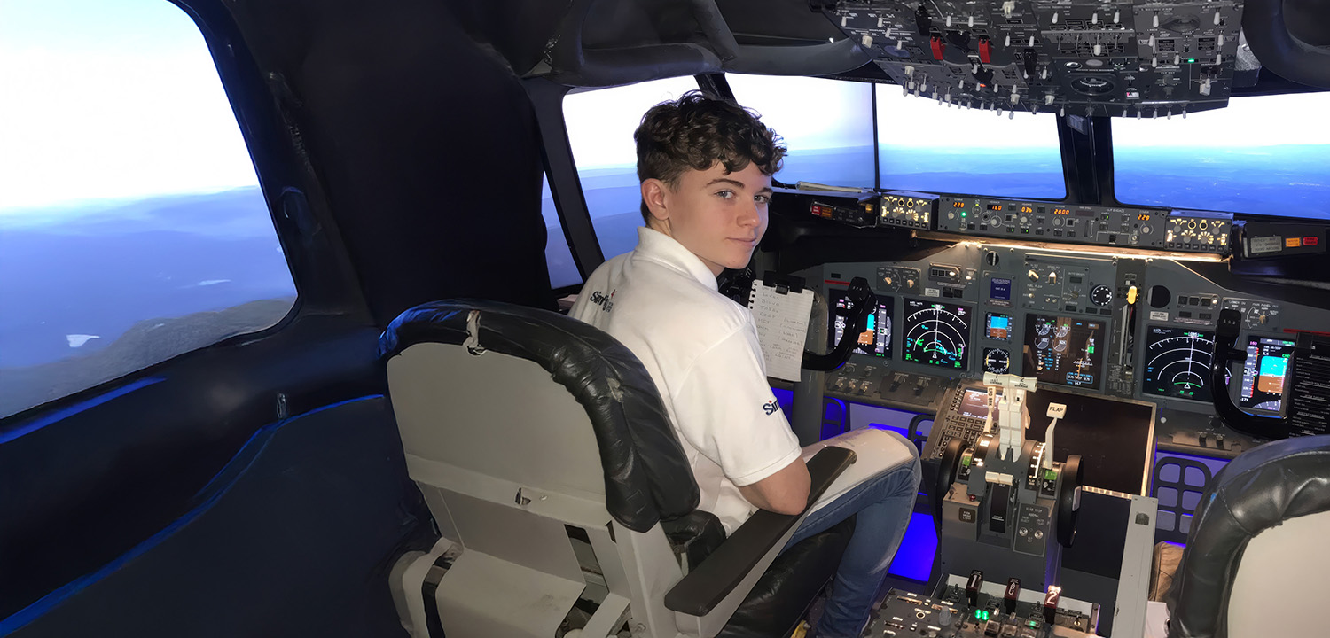Boeing 737 Simulator Darlington | Prices From £129.00