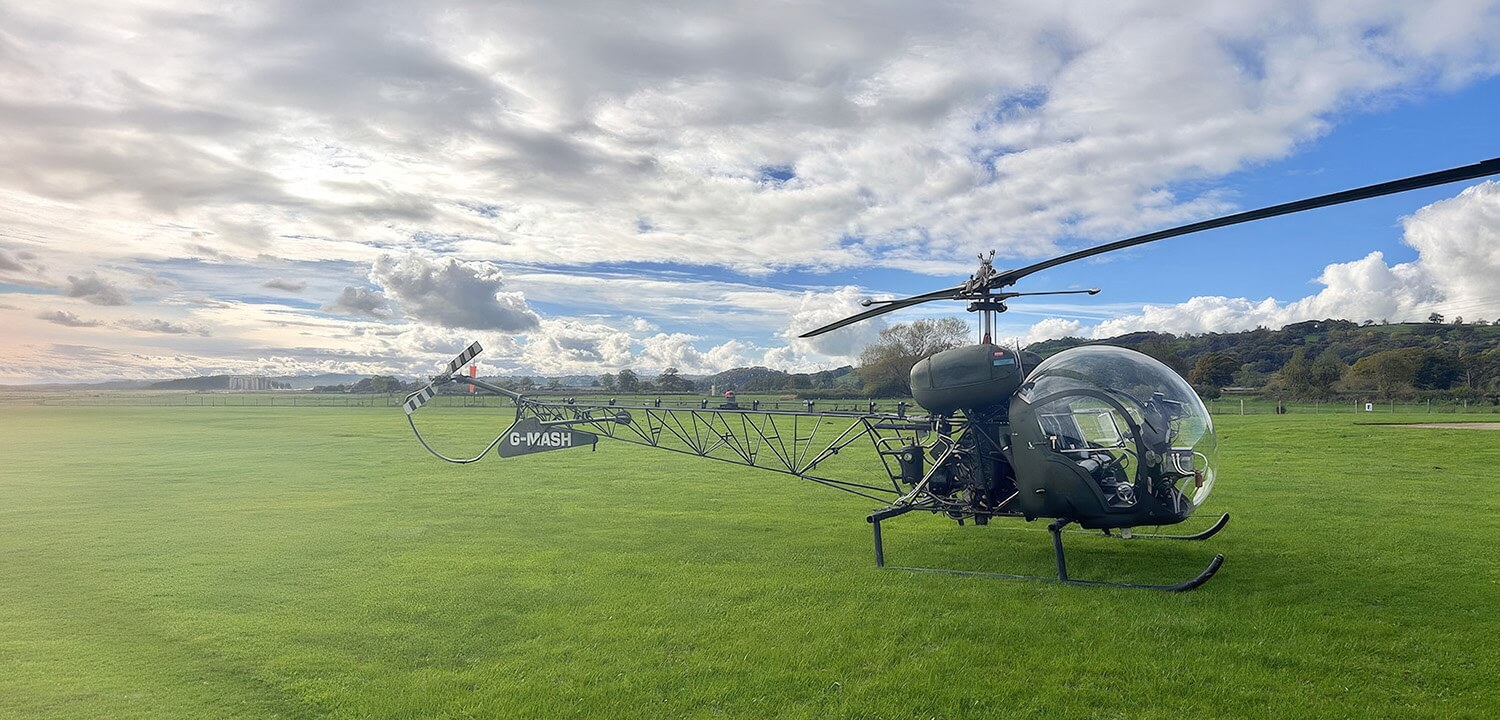Bell 47 Vintage Helicopter Experiences - Fly in a MASH Chopper ...