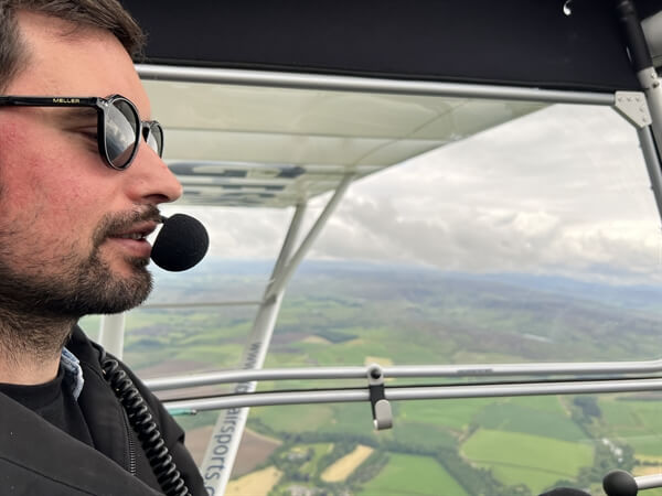 Cheap Flying Lessons for Adults & Teenagers - UK | Prices From £119.00