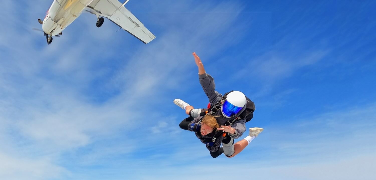 Skydiving from Beccles Airfield on the Norfolk / Suffolk borders ...