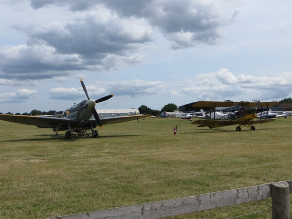 Tiger Moth Flights Kent - Flight over the Kentish Countryside | Prices ...