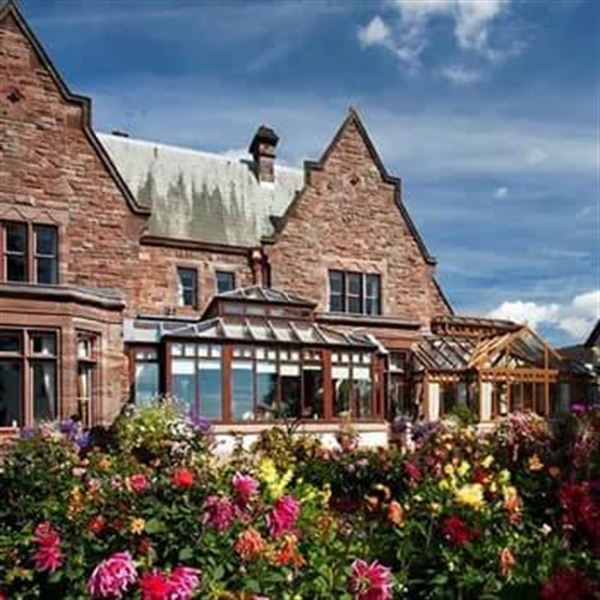 Unique & Boutique Hotel Stays | Into The Blue