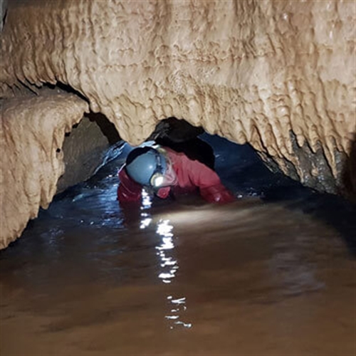 Adventure Caving Experiences & Pot Holing in the UK