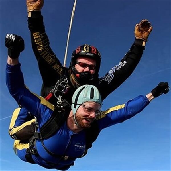 Skydiving near Nottingham at Langar Airfield | Into The Blue