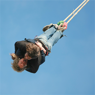 Lovers Leap Bungee - Couples Bungee Jumps - Bungee Together All Year ...
