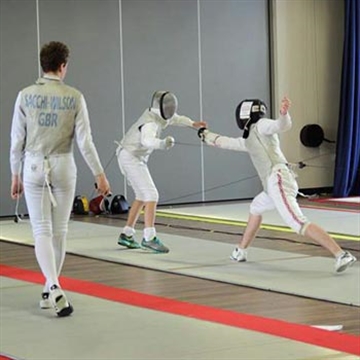 Fencing Lessons in London | Prices From £65.00